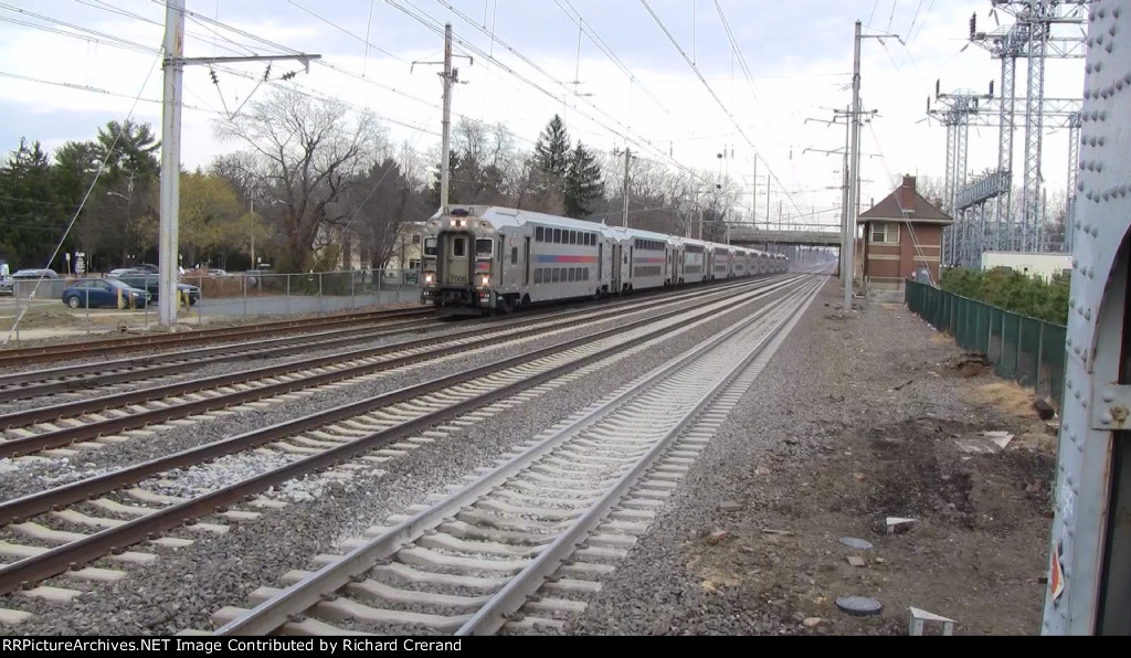 Train 7845 Pulling In